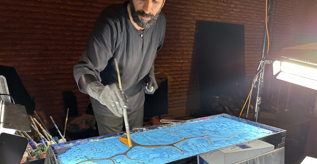 Garip Ay ebru performansıyla Yerebatan Sarnıcı'ndaydı - KÜLTÜR.İSTANBUL